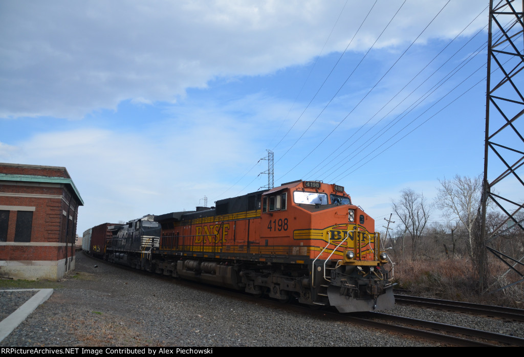 BNSF 4198